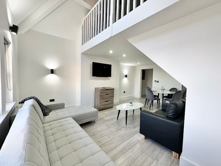 Luxury Duplex City Centre Apartment - Leeds