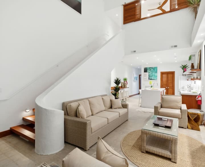 Vacation Villa 5 Mins To King ‘The Palmetto Palm’ - Charleston, SC