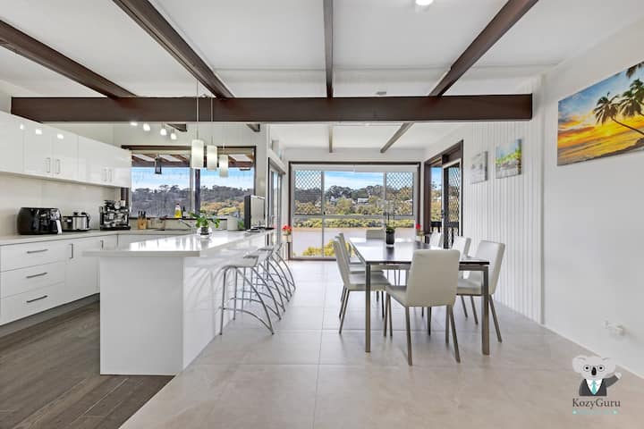 Kozyguru | Waterfront Holiday House - Carlton