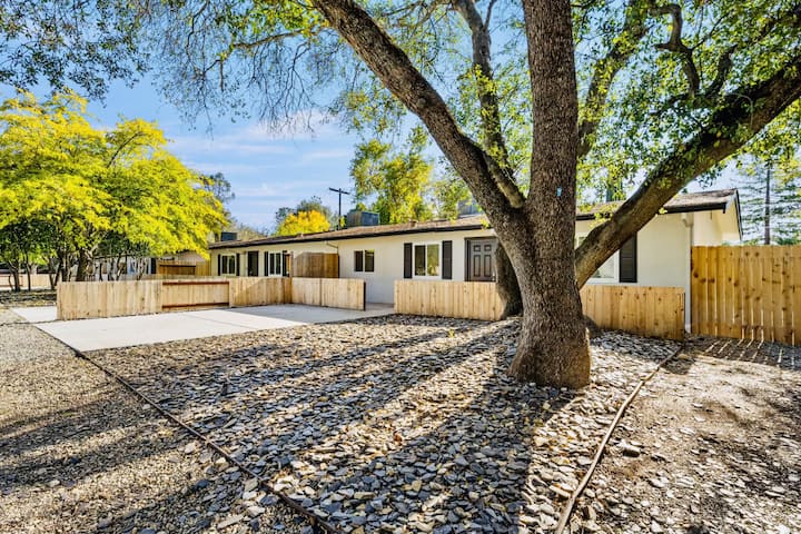 Loomis Retreat - Walk To Downtown 1 - Rocklin, CA