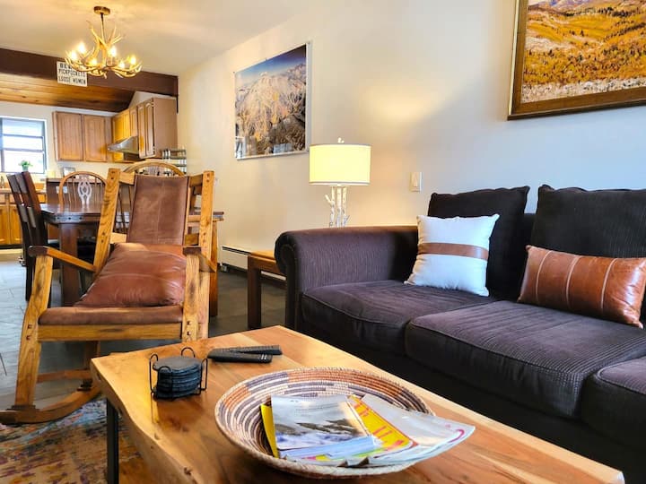 Spacious Woodland Condo - Close To Everything - Mammoth Lakes, CA