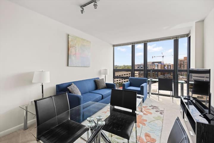 Beautiful Pentagon City 1br | Kitchen & Laundry - Washington, DC