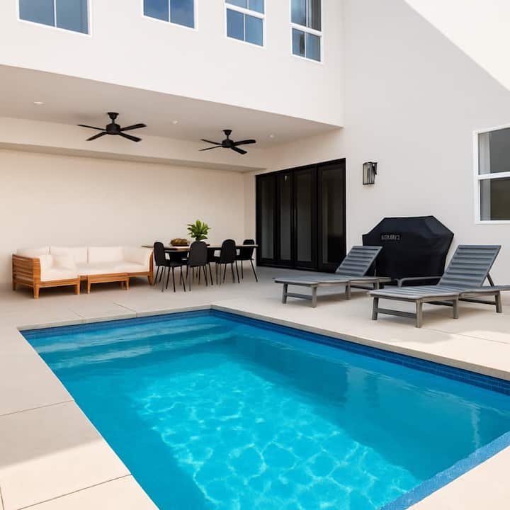 Desert Playground, Sleeps 30! Private Pool! - Hurricane, UT