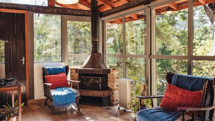 Chalet With Fireplace Near Capivari In Campos Do J - Campos do Jordão