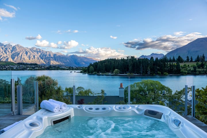 18 The Terrace | Stunning Views, Spa, Pool & Town - Arrowtown