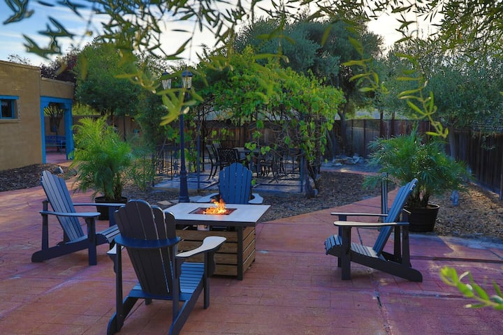 Garcia Hacienda: Authentic Mexican Villa & Hot Tub - Atascadero, CA