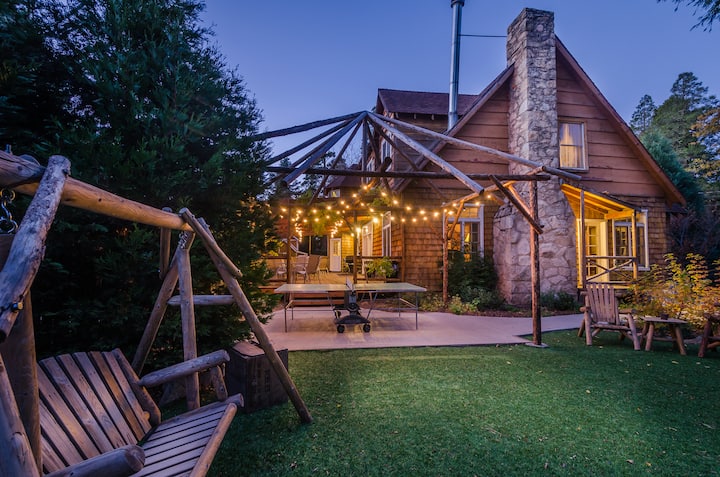 Strawberry Lodge @ Pine Rose - Crestline, CA