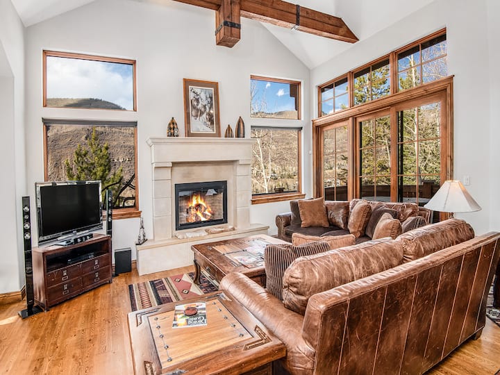 Alpine Drive Chalet | 4br West Vail, Sleeps 12 - Vail, CO