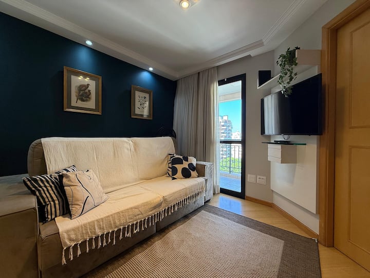 Flat In Moema: 2 Bedrooms, Acs And Parking - São Paulo