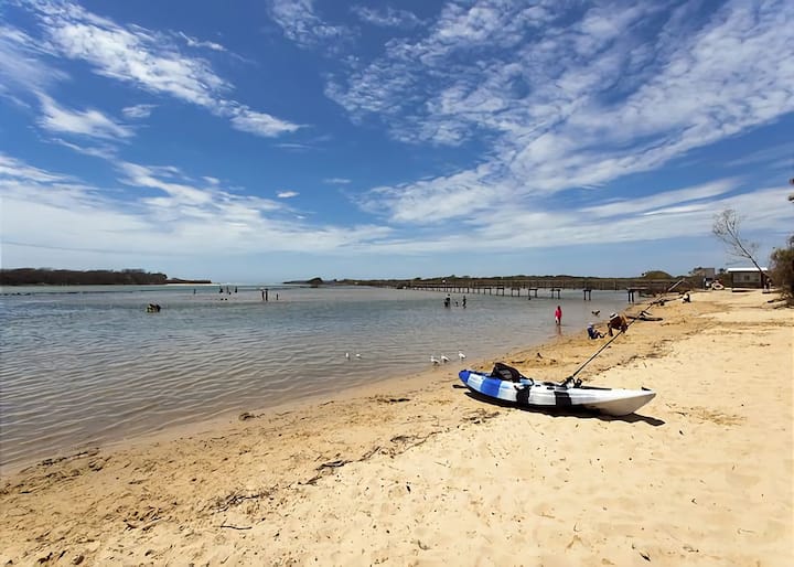 Geoff And Mary S - Urunga