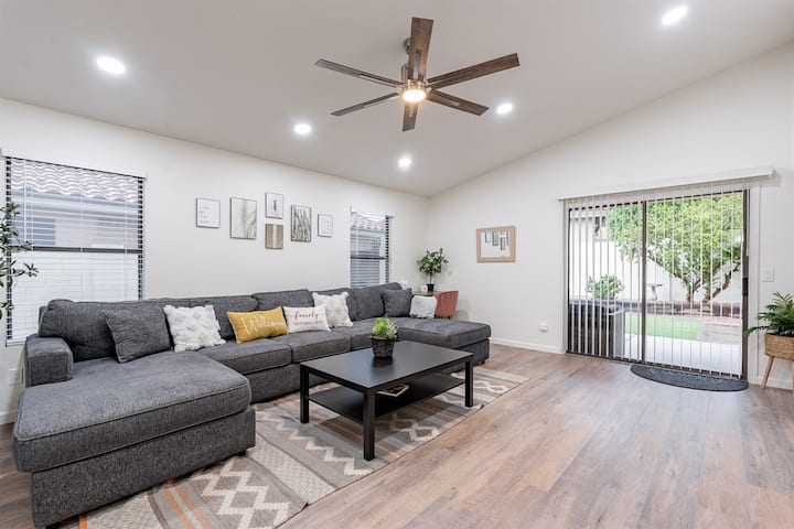 Pet-friendly, Bbq, Turf Yard ~ Perfect Escape - Mesa, AZ