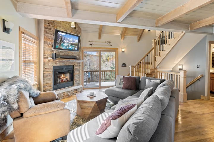 Cozy Mountain Home Near Ski Slopes - Boone, NC