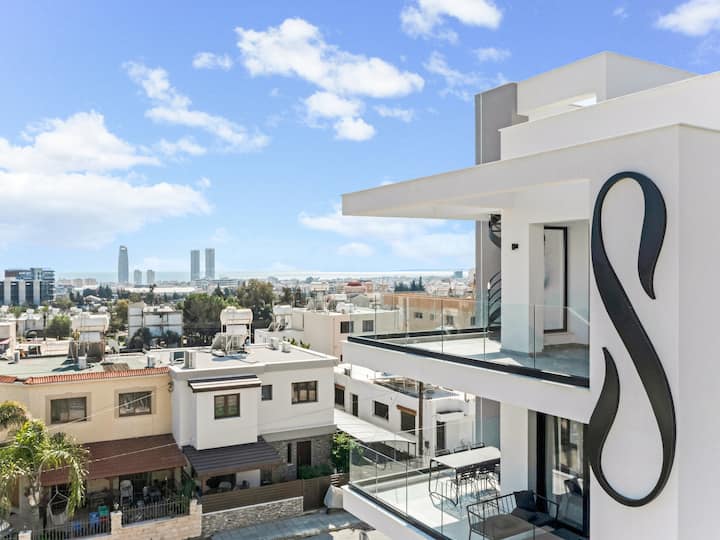 Sanders Only - Charming 2-bdr Apt With Balcony - Limassol