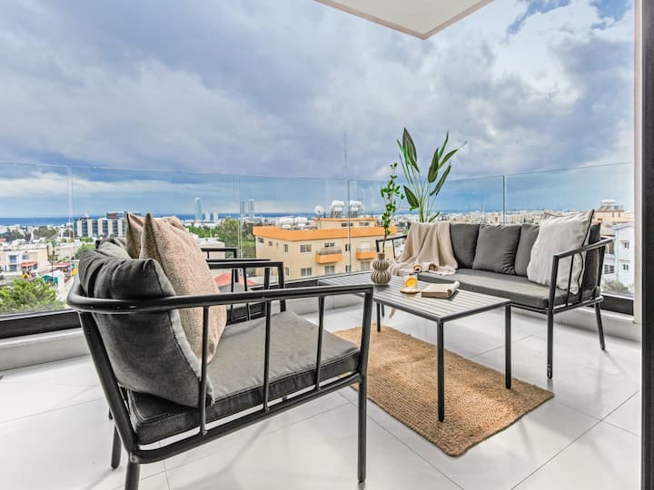 Sanders Only - Cute 2-bdr Apt With Balcony - Limassol