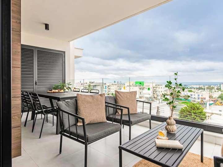 Sanders Only - Delightful 2-bdr Apt With Balcony - Limassol