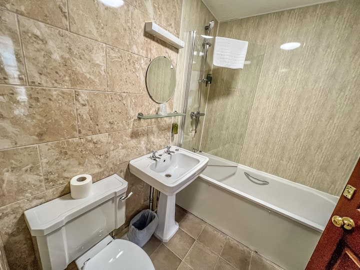 Deluxe Twin Room With Bath - 斯伯丁