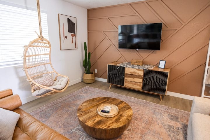 Hot Tub , Cruisers, Putting Green & Pet Friendly - Gilbert