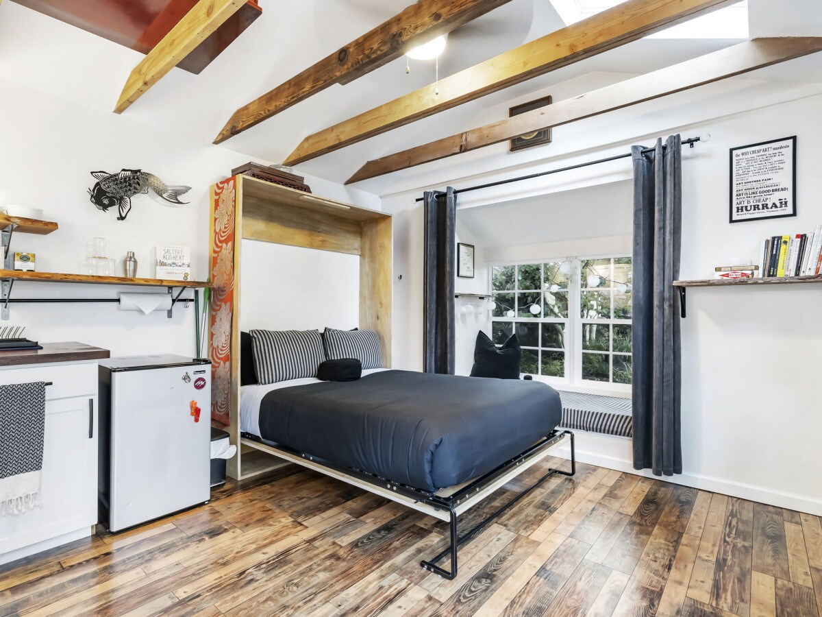 Monthly Rental - The Artist's Garden - Cottages for Rent in Portland ...