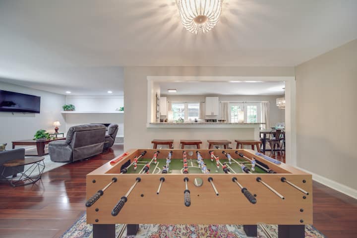 3br Family Friendly Fun Find!  Piano  Foosball! - Gastonia, NC