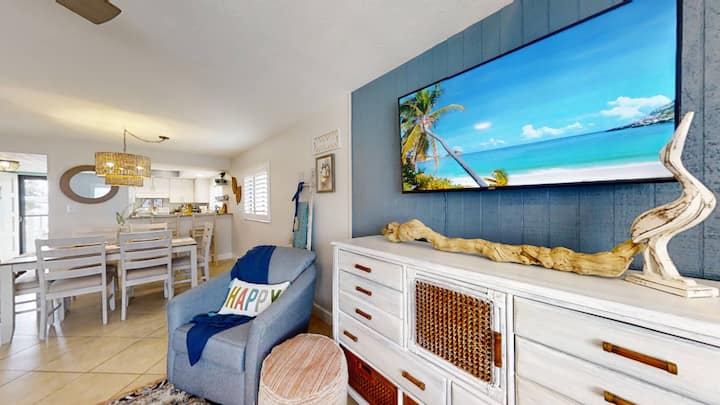 Siesta Key Condo, Heated Pool, Newly Renovated - Siesta Key, FL