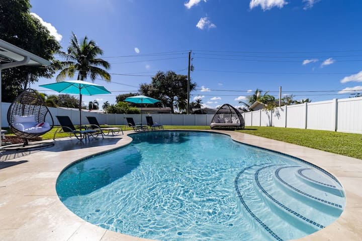Luxury Pool Villa- 15 Mins To Hollywood Beach! - Hollywood, FL