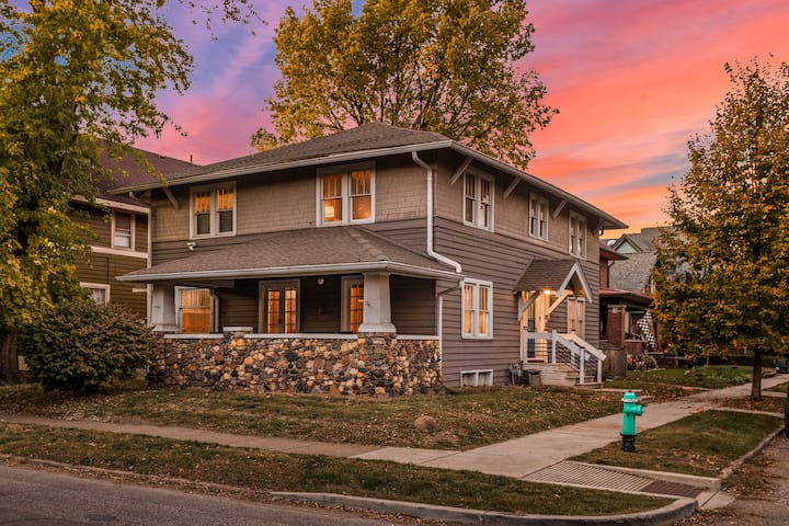 Pet Friendly, Fire Pit, Corn-hole | Indy Heritage - Indianapolis, IN