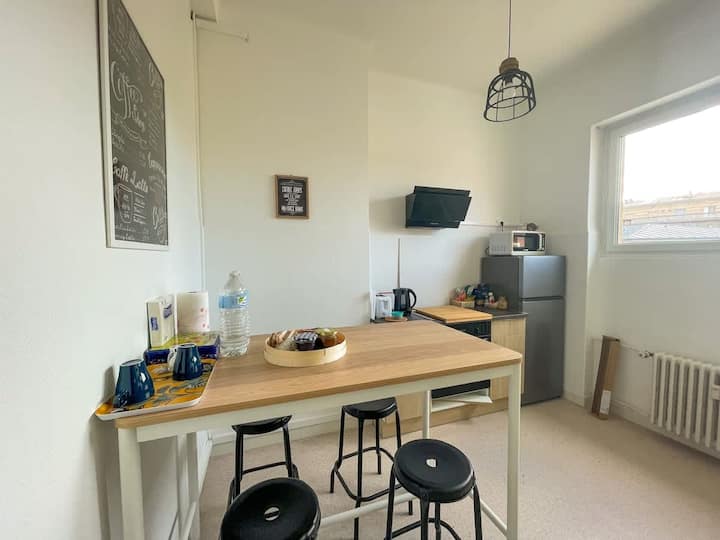 205-chambre Spacieuse De 25m2 -Balcon Centre Ville - Mulhouse