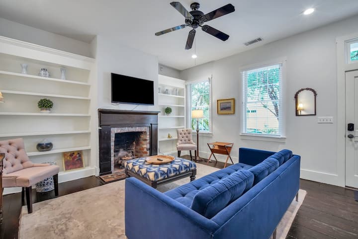 Charming Abode W/ Courtyard By Lucky Savannah - Savannah, GA