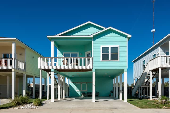 Barnacle House | Community Pool + Amazing Views - Rockport, TX