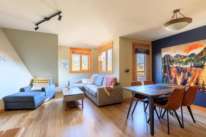 Boardwalk Bliss - Top Floor Downtown Condo - Alberta
