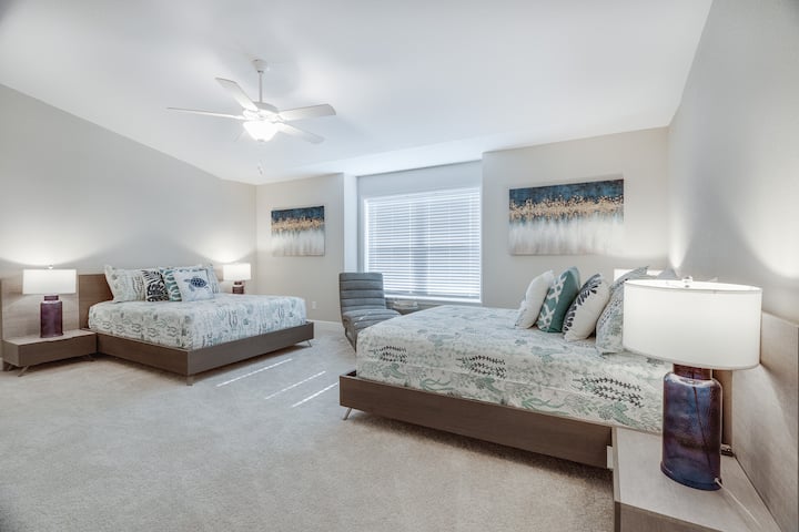 Directly Across From Ocean-townhomes #115/#116 - 戴通納海灘