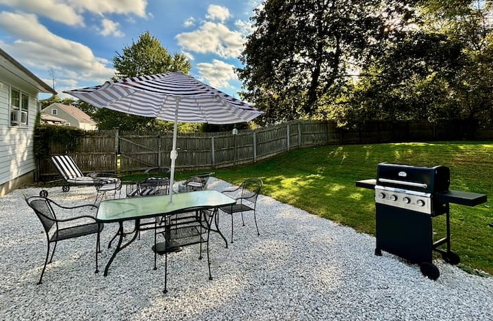 Chic Mid-century Modern With Game Room! - Great Barrington, MA