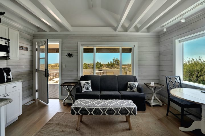 One Bedroom Ocean Front | Pool, Gym, Tennis - Montauk, NY
