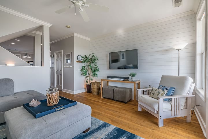 New Listing! Overlooking Marina On Fripp Island - Fripp Island, SC