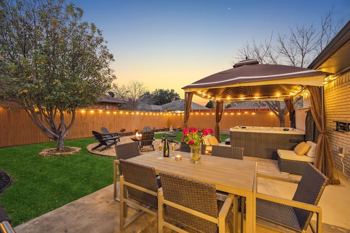 Zen Back Yard With Hot Tub & Firepit: Spa At Home - Garland, TX