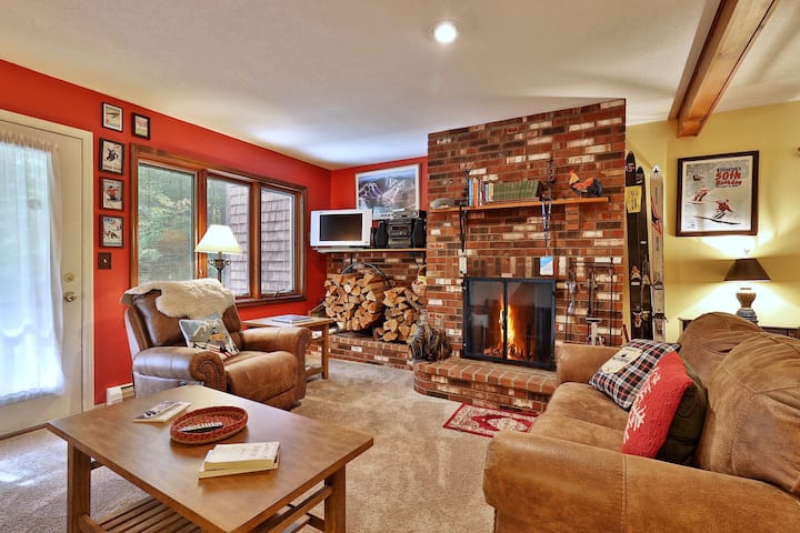 Charming Glazebrook Condo J3: 1 Mile To Lifts - Killington, VT