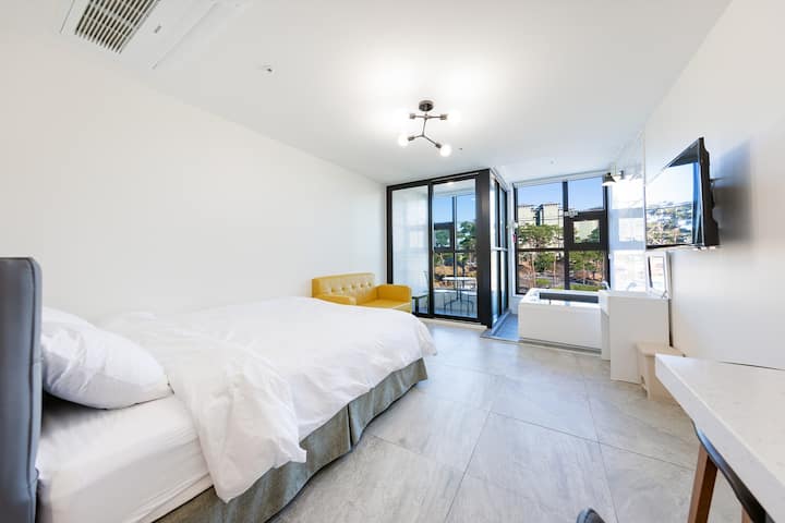 Gangneung Nishi Spa Pension - 강릉시
