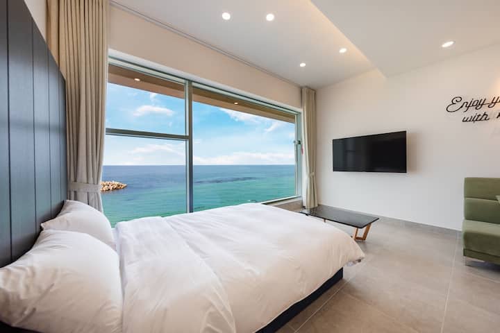 #영금정 #등대해변 #동명항 #중앙시장 401호오션뷰 - Sokcho-si