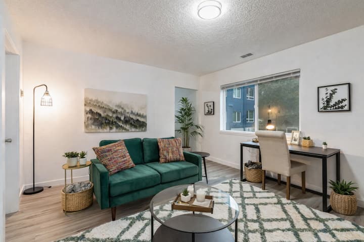 Lovely 1br Private Downtown Hub - 10 - Ruston, WA