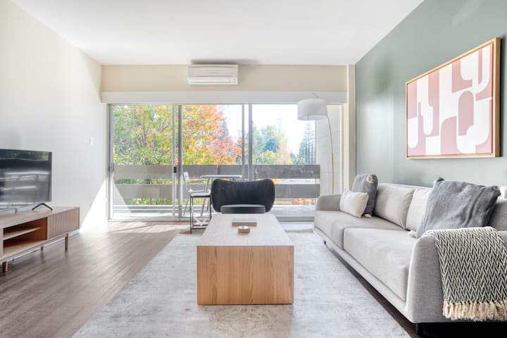 Blueground | Palo Alto, Gym, Pool, Nr Tech Hqs - Palo Alto, CA