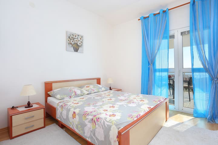 A-20142-b Appartement D'une Chambre Avec La - Rogoznica