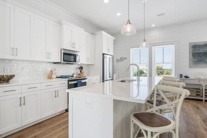 Lost Dunes Cottage- Walking Distance To Beach! - Gulf Shores, AL