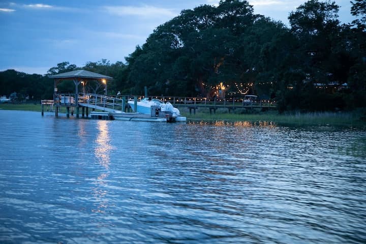 Waterfront Rv Retreat In Charleston - Folly Beach, SC