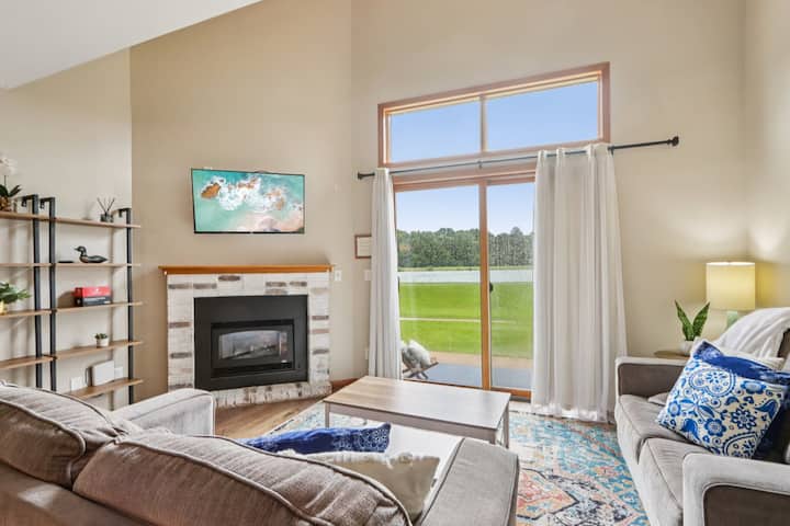 Waterfront Boho Retreat - Lake Delton, WI