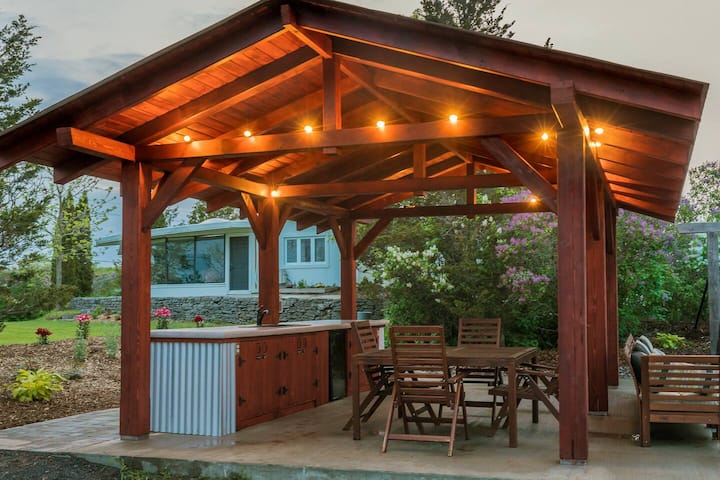 Greenbush Academy - Prince Edward County