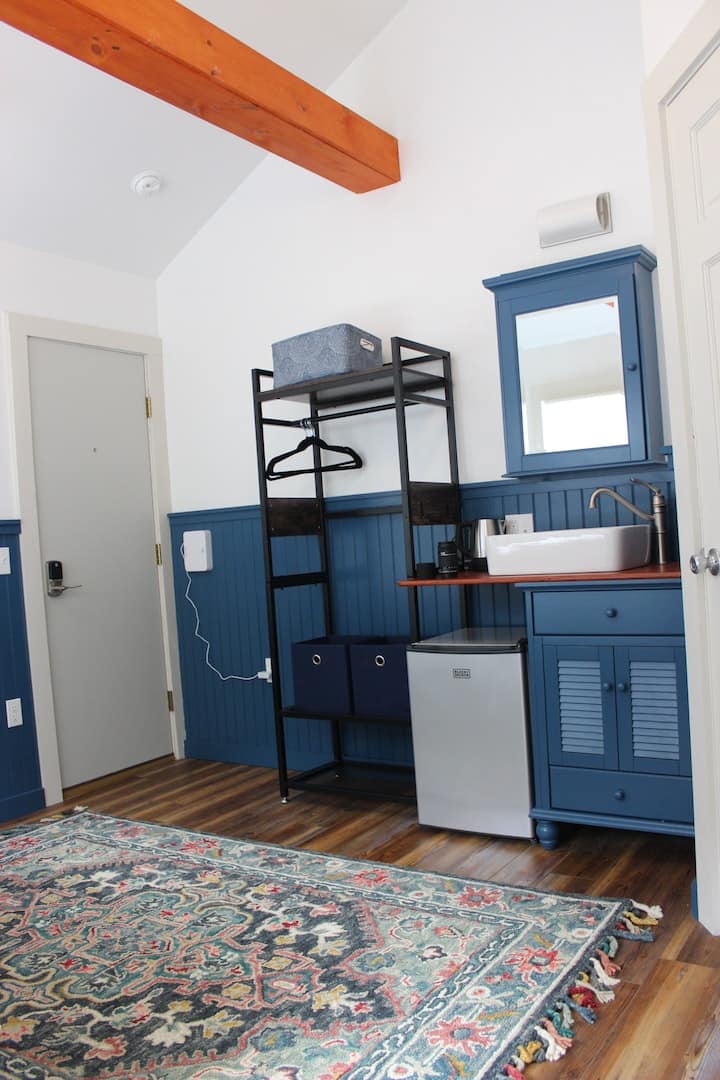 Traverse Lodge Base Camp Room 1 - Saranac Lake