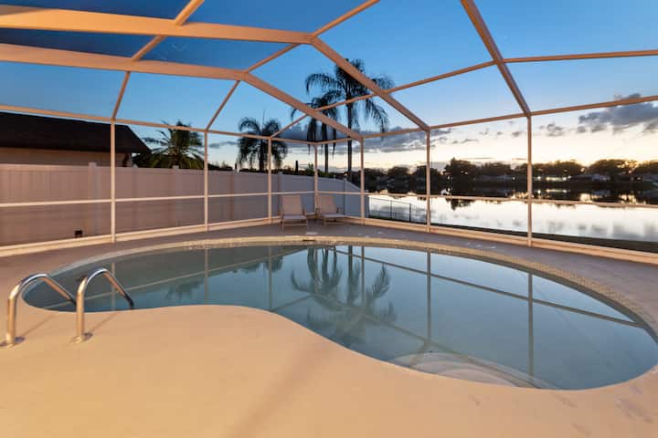 Waterfront Largo Lake House - Pinellas Park, FL