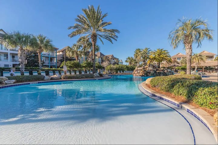 4bedroom~resort Style Pool~updated Kitchen~hot Tub - Destin, FL
