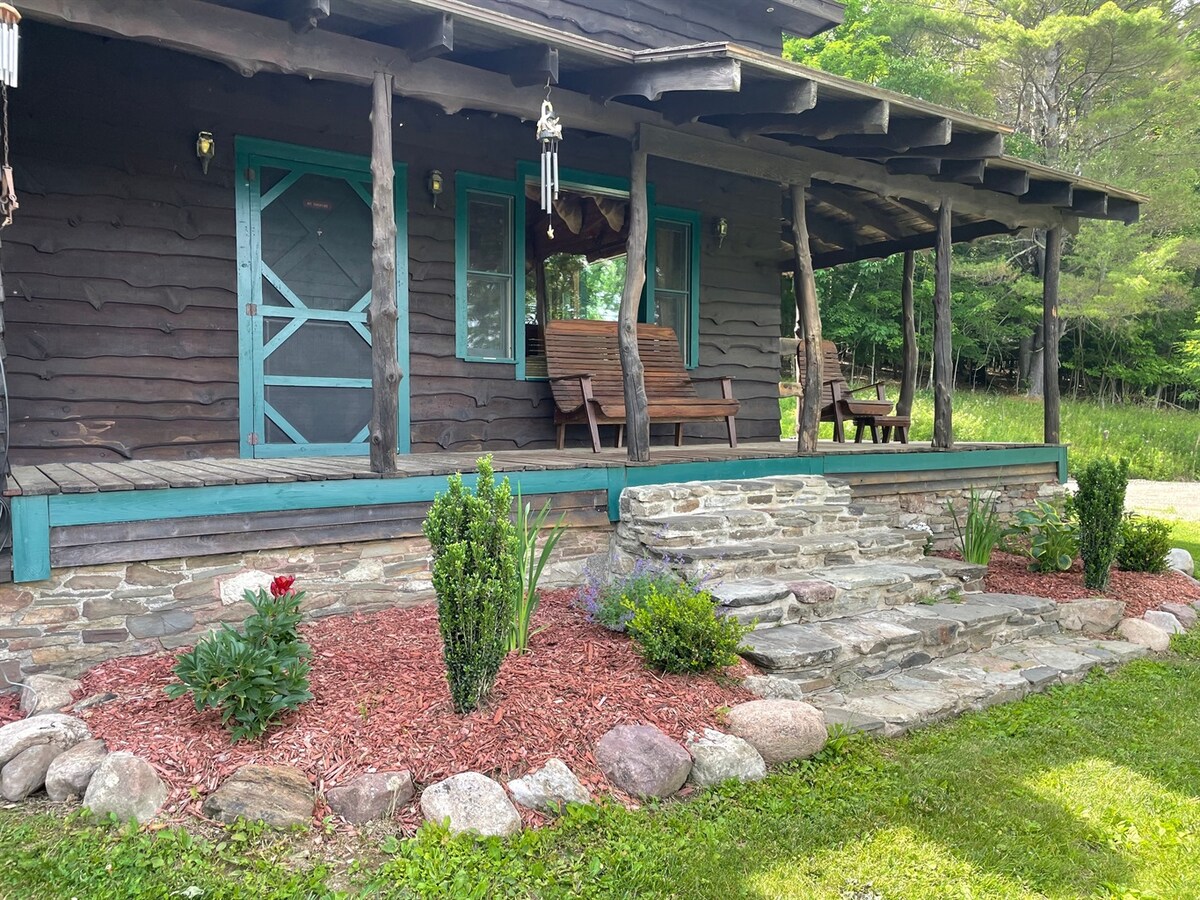 Stolk's Lodge - 5 acre pond - near Dreams Park - - Houses for Rent in ...