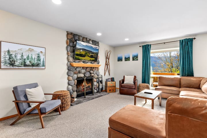 Valley View- Hot Tub, Private Acreage! - Index, WA